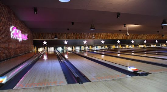 Hollywood Bowl Stevenage Bowling Alley at Leisure Park reviews, East of ...