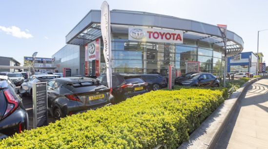 Jemca Toyota Enfield at 3 Lumina Way reviews in London, Greater London