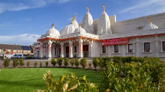 BAPS Shri Swaminarayan Mandir, Leicester Hindu Temple at Pramukh Swami ...