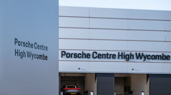 Porsche Centre High Wycombe at Handy Cross Hub reviews, South East England