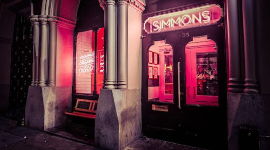 Simmons Bar Monument at 35 Eastcheap reviews in London, Greater London
