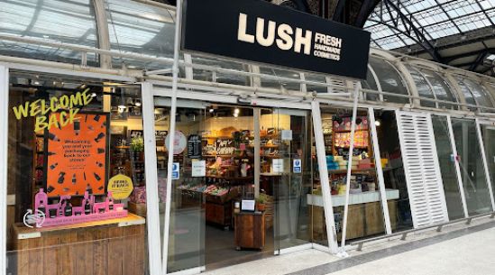 LUSH Liverpool Street Cosmetics Store at Liverpool Street Station ...