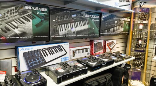Electronic Centre Sound & Light Electronics Store at 16 College Square ...
