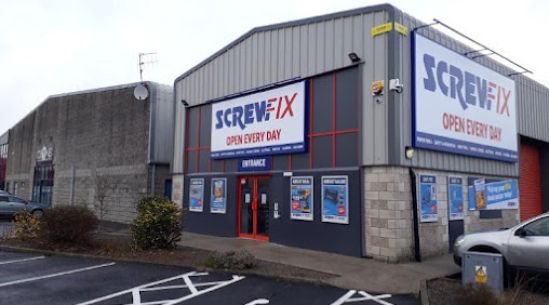 Screwfix Ennis Hardware Store at Quin Road Business Park reviews, Ireland